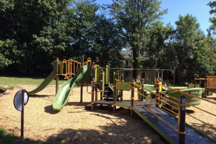 Splash Indoor Water Park Resort | Oswego NY | Central NY| Water Park ...