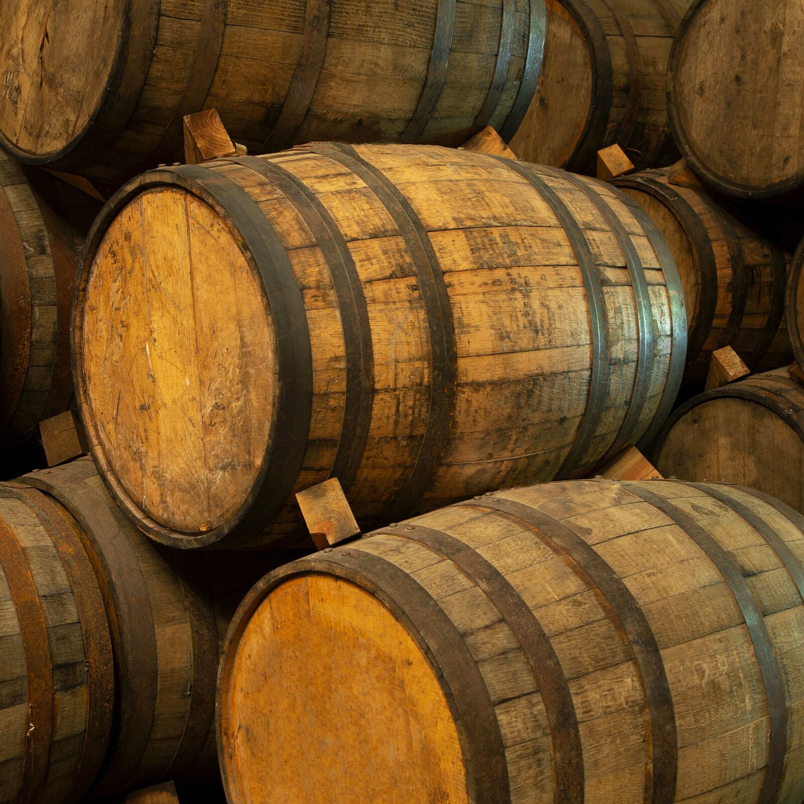 Used Oak Barrels for Aging & Finishing | OAKBARRELS.SHOP