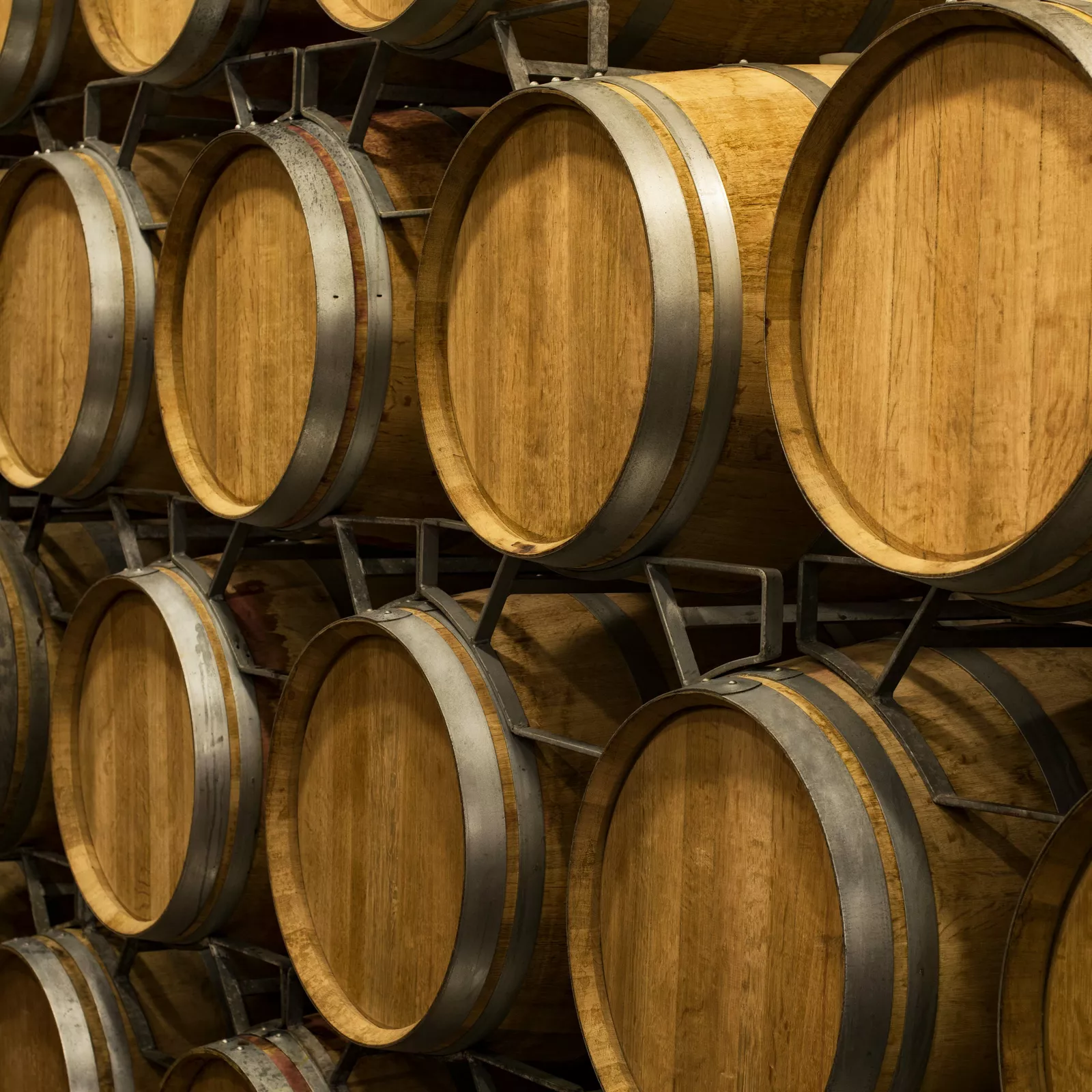 Used Oak Barrels for Aging & Finishing | OAKBARRELS.SHOP