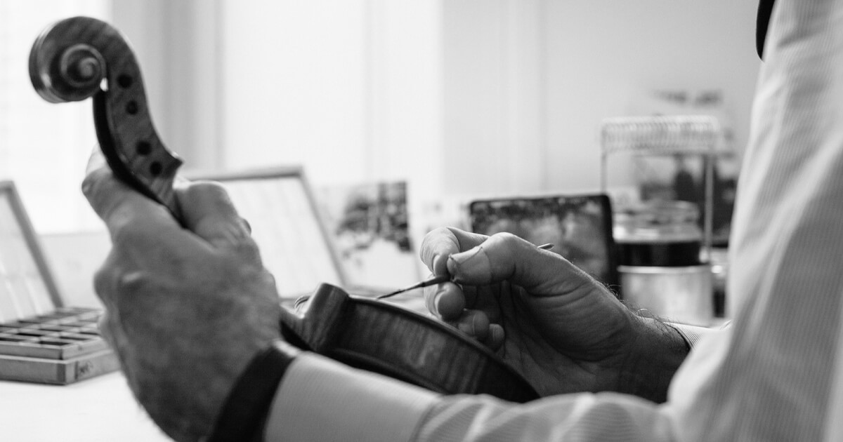 Comprehensive String Instrument Services | Leuthold Fine Violins Zurich