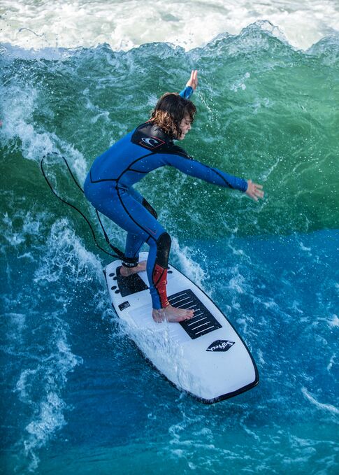 UNIT Surf Pool - The world's first floating surf pool