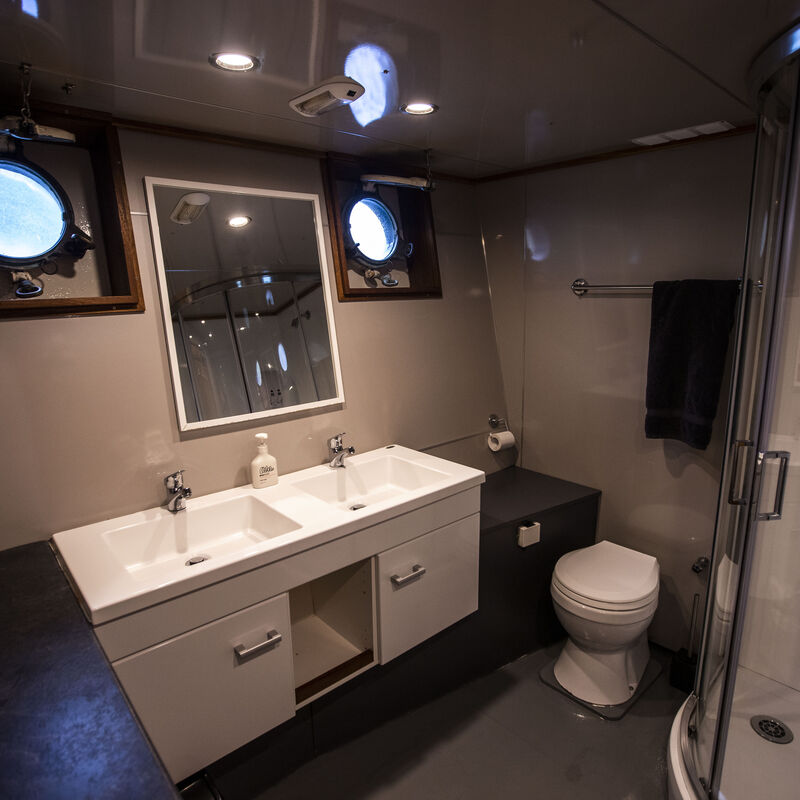 Start you Fiordland adventure with Pure Salt on board the Flightless ...