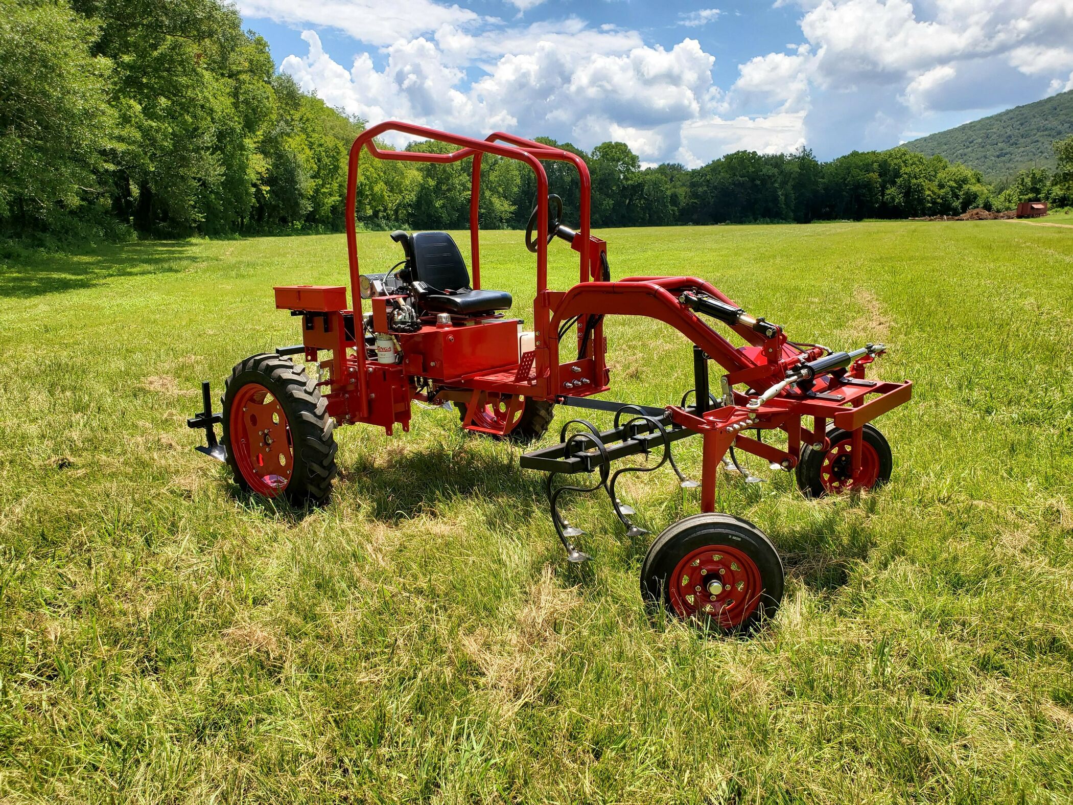 Ronnie Baugh Tractors // Cleber, LLC