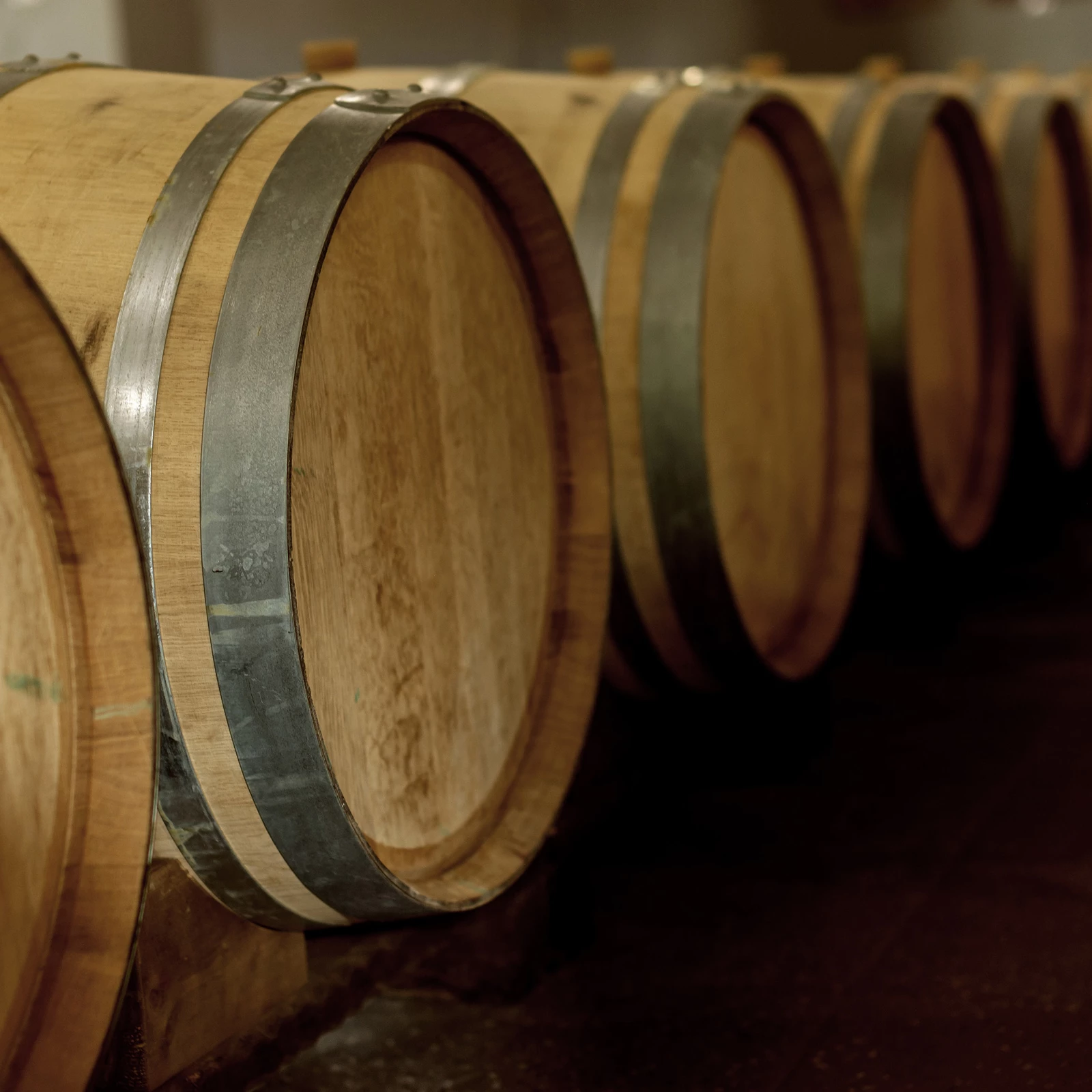 Used Oak Barrels for Aging & Finishing | OAKBARRELS.SHOP