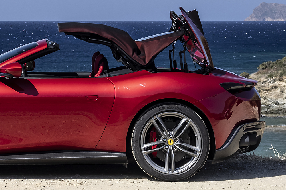 2023 Ferrari Roma Spider