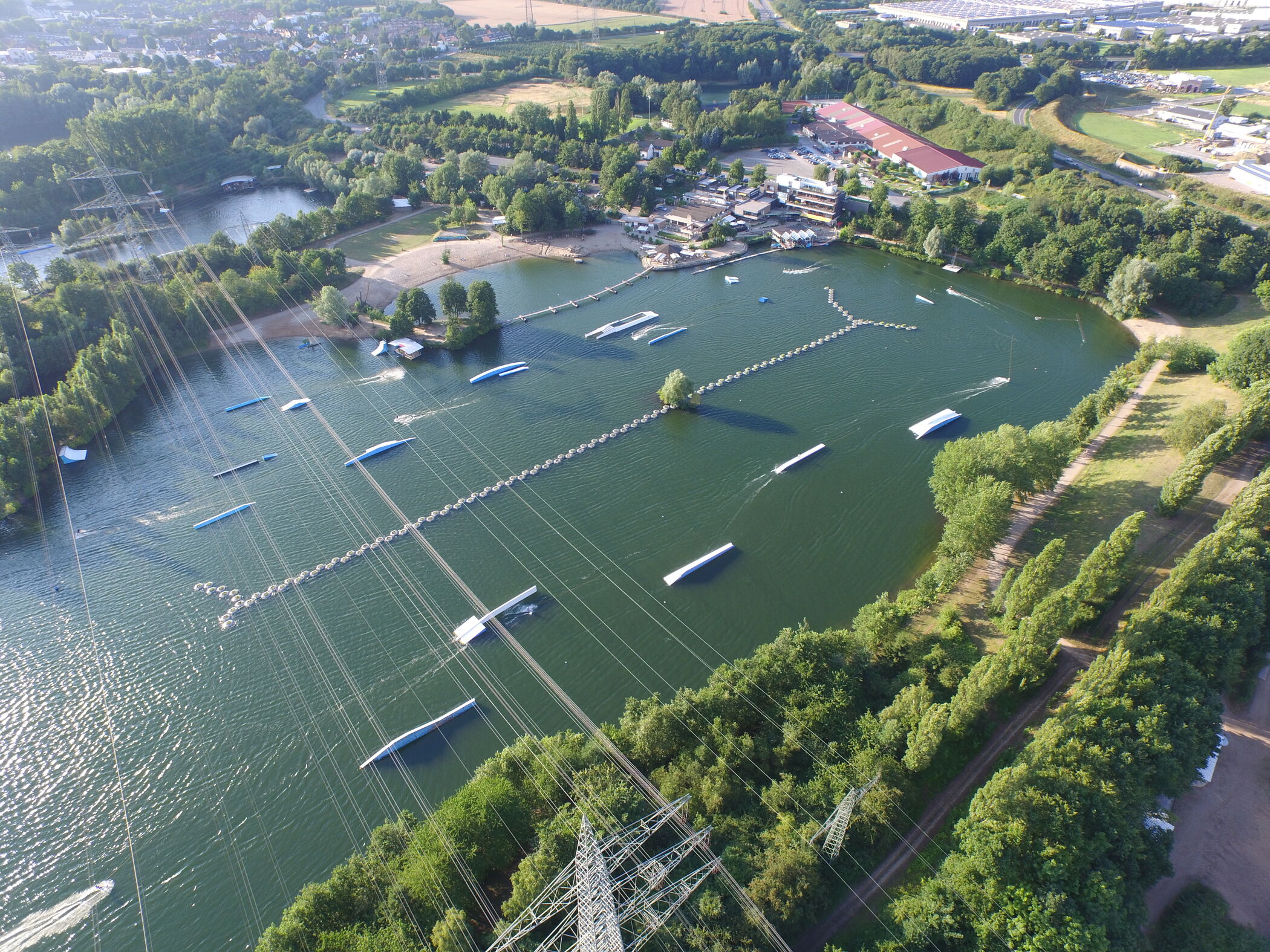 Floating reeds and wavebreakers