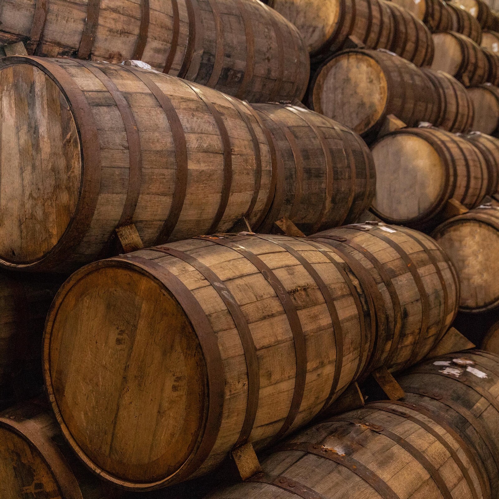 Used Oak Barrels for Aging & Finishing | OAKBARRELS.SHOP