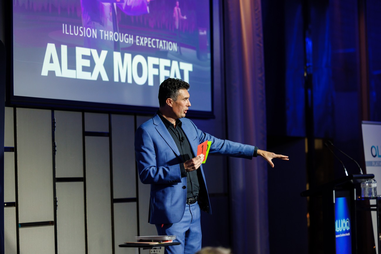 Corporate Magician Sydney | Alex Moffat