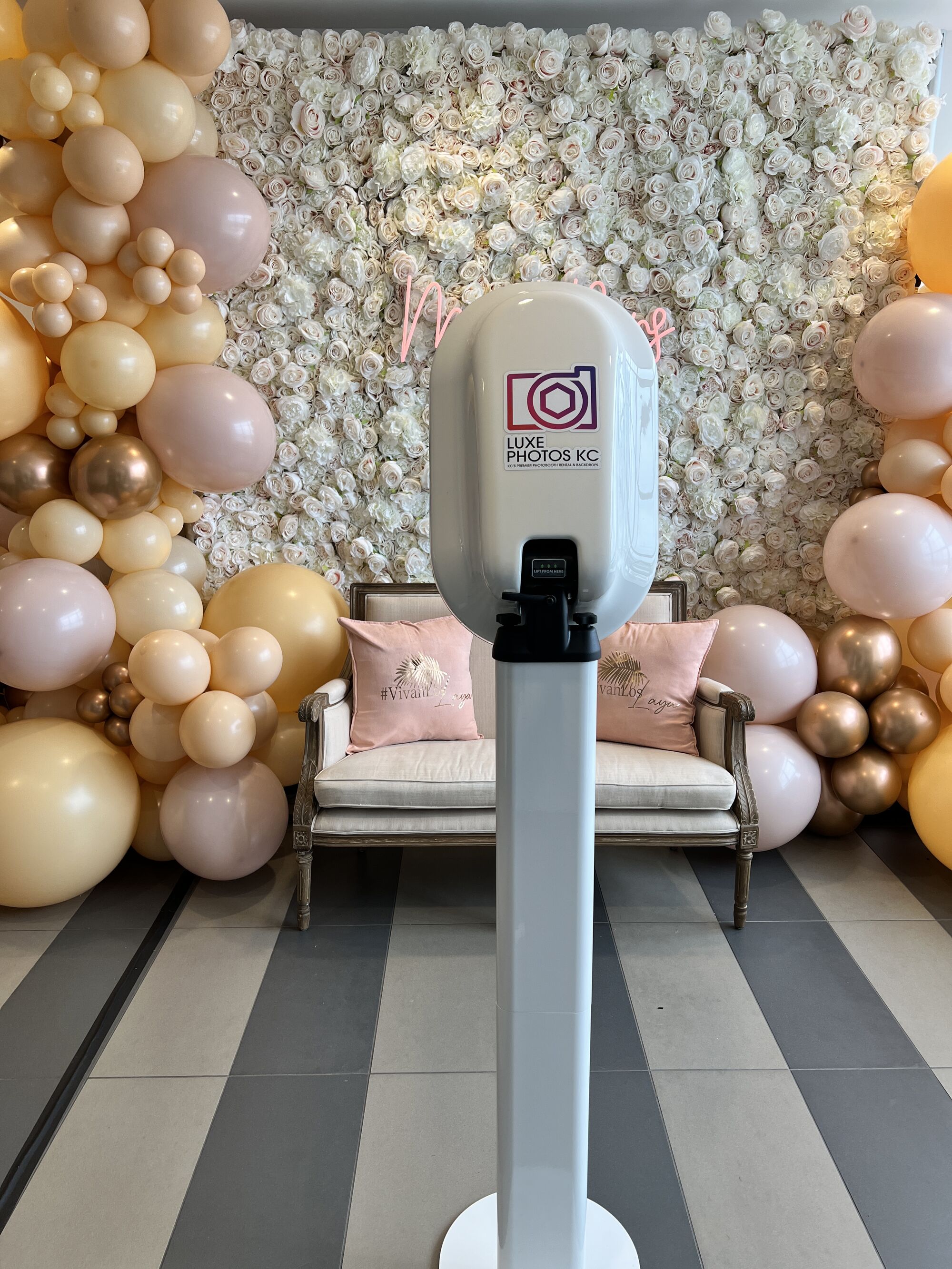 How To Choose The Perfect Backdrop For Your Photo Booth Luxe Photos Kc Luxe Photos Kc Blog