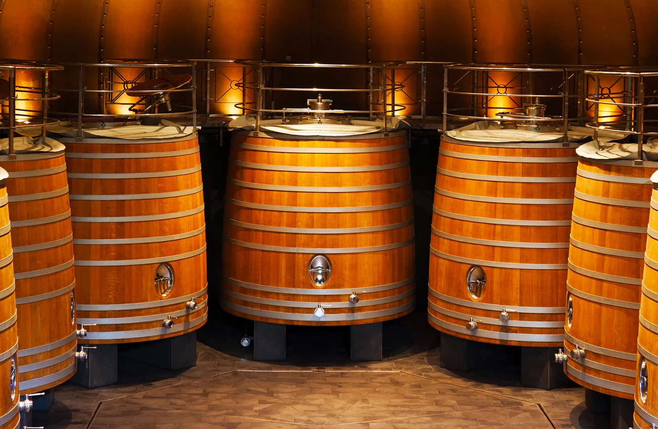 High-Quality Oak Wine Vats for Fermentation & Maturation | OAKBARRELS.SHOP