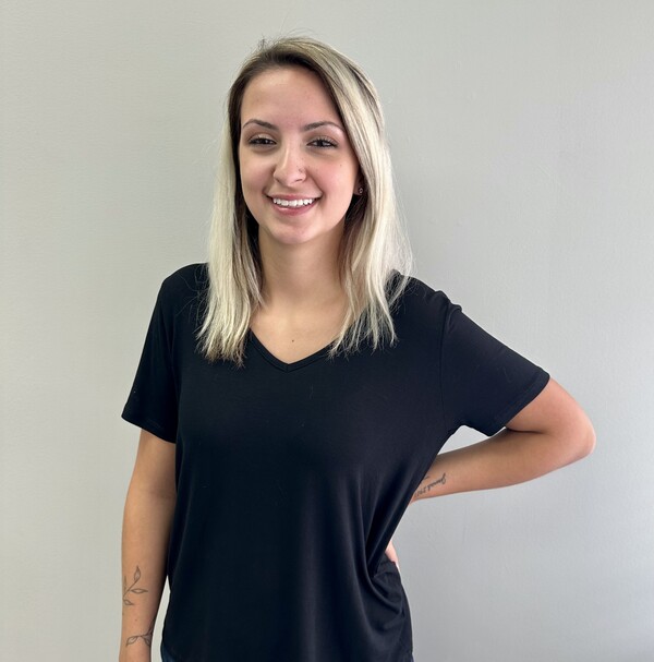 teamPage-bde98570-7c3a-4816-c013-40dc2020adce/salon