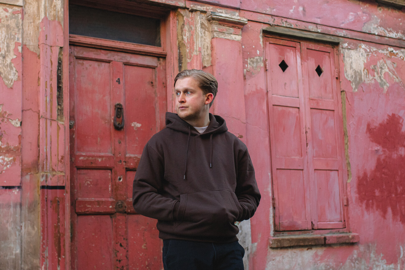 14 Fakts Interview with Max Dean