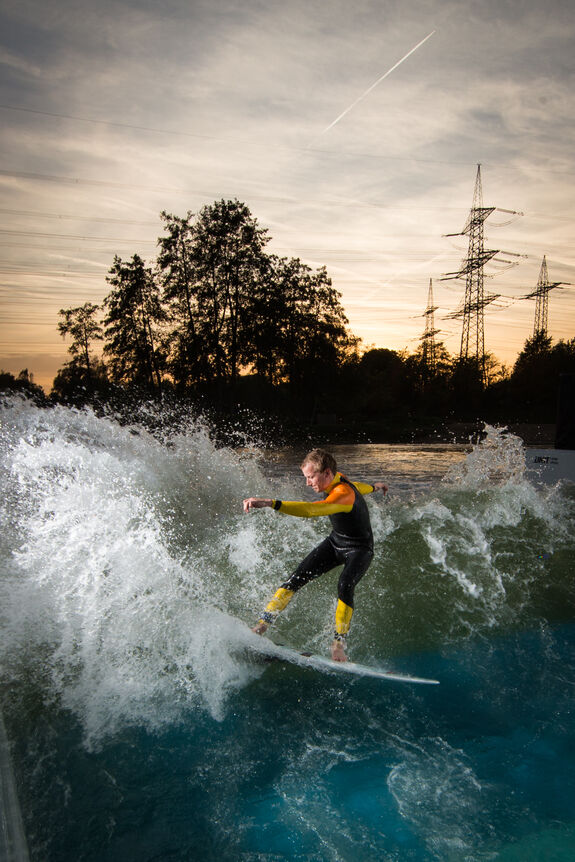 UNIT Surf Pool - The world's first floating surf pool