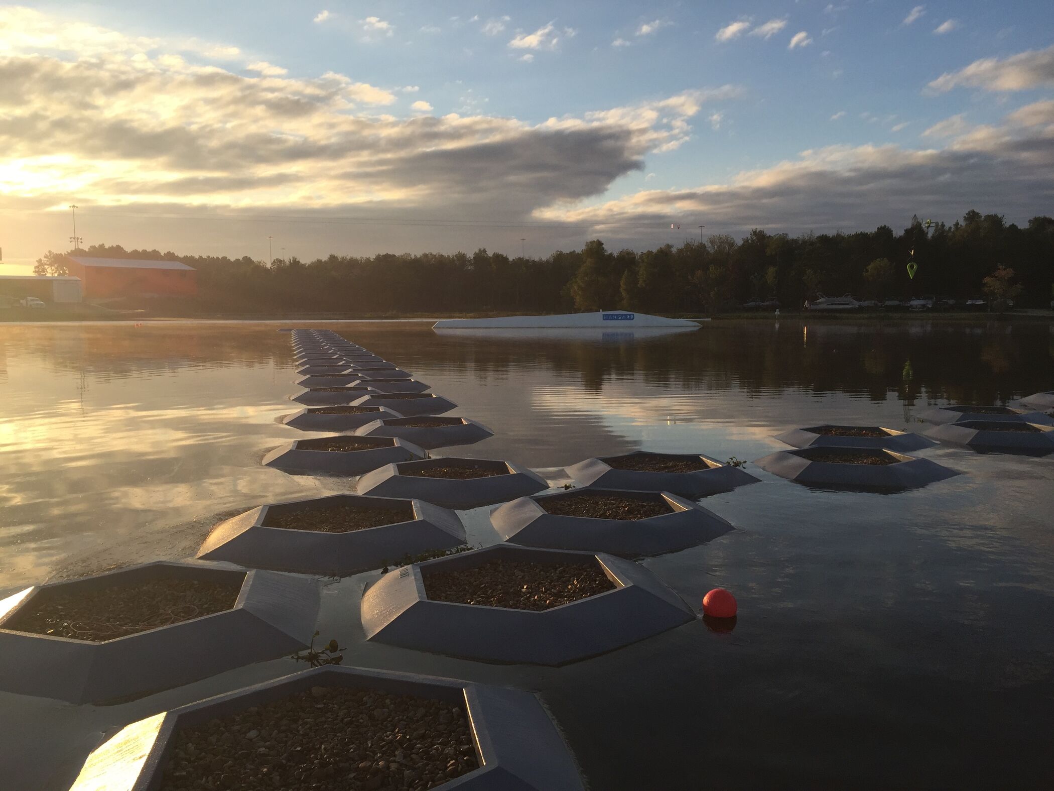 Floating reeds and wavebreakers